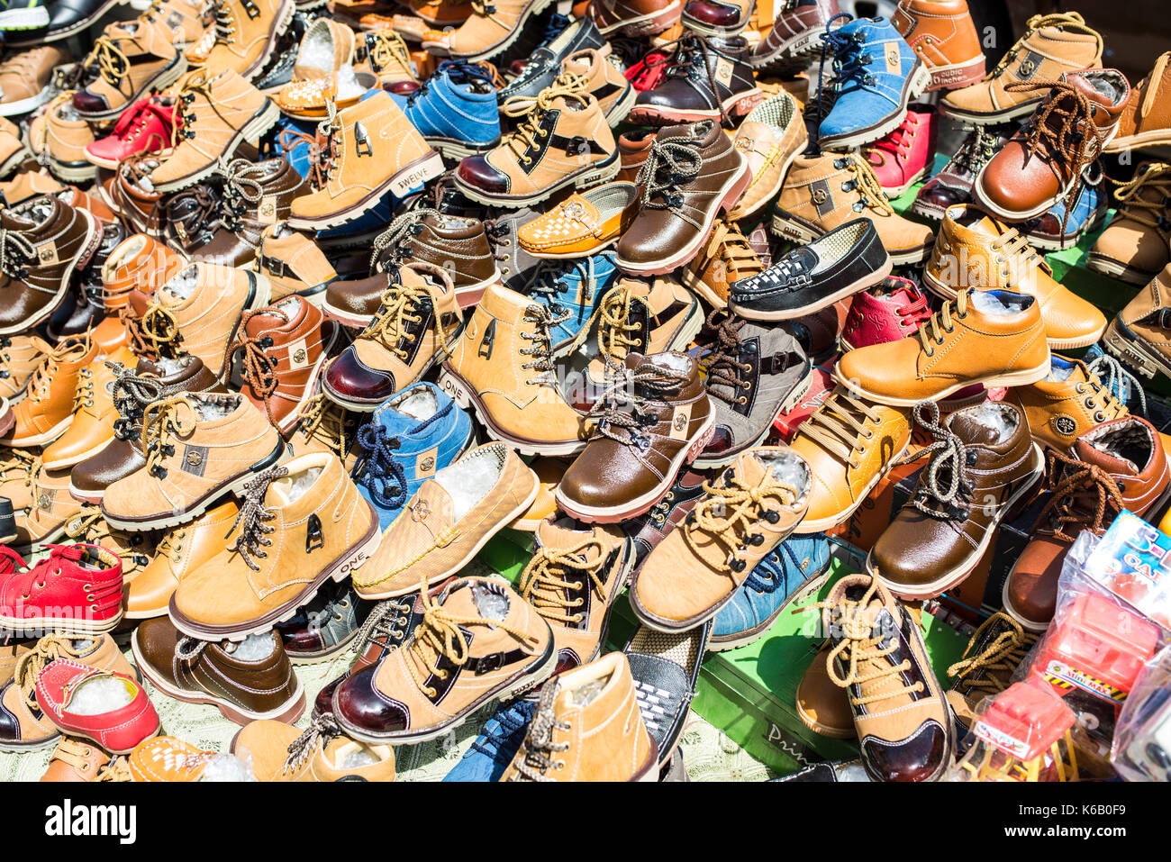 Shoes in the market, Delhi Stock Photo - Alamy