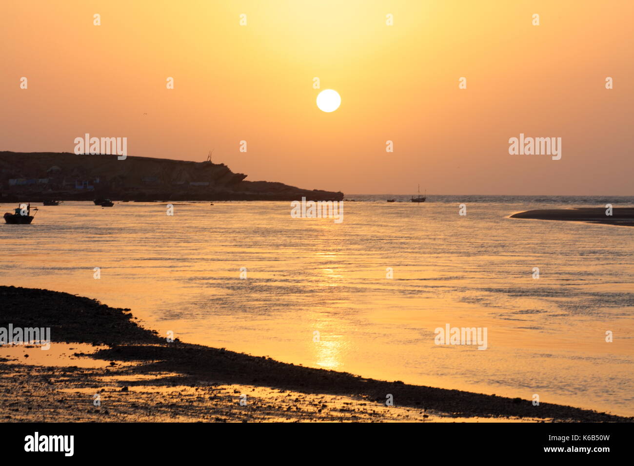 Sunehra Beach, Baluchistan, Pakistan Stock Photo - Alamy
