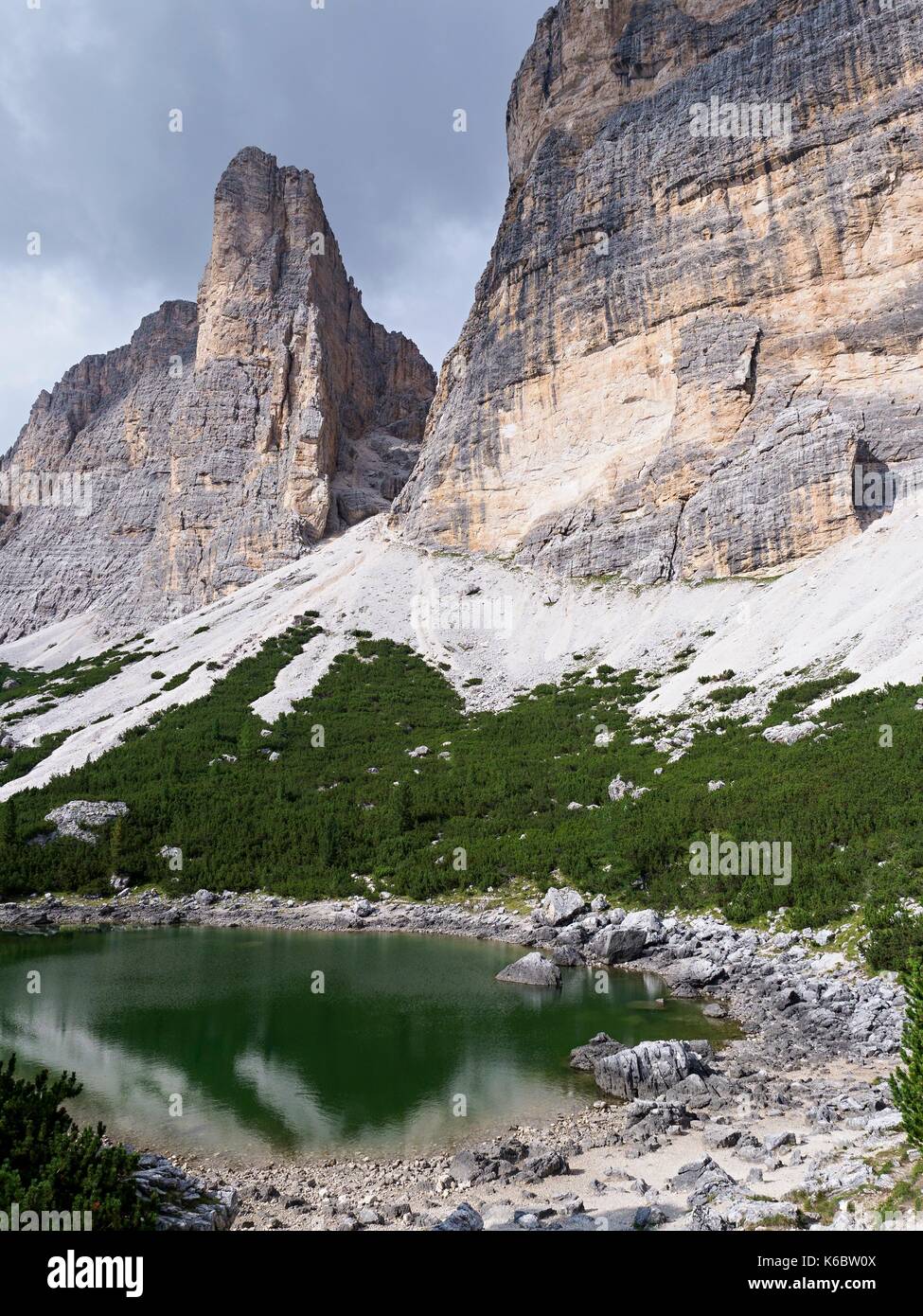 Rubble rock hi-res stock photography and images - Alamy