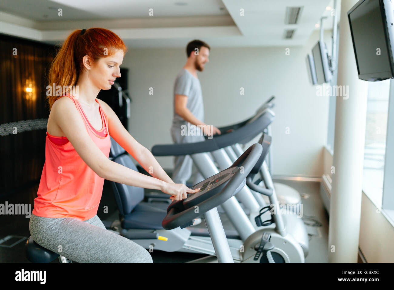 People cardio workout in gym Stock Photo - Alamy