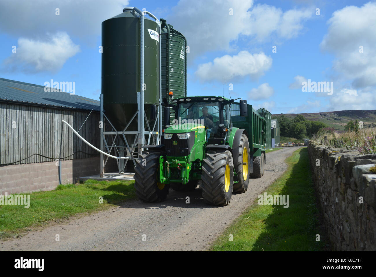 John Deere 6215R Tractor Stock Photo - Alamy