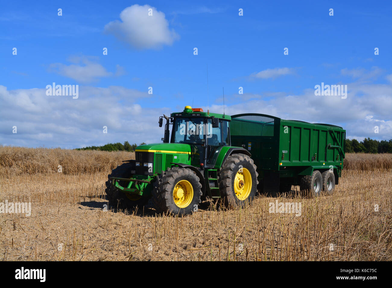 John Deere 7810 tractor Stock Photo - Alamy