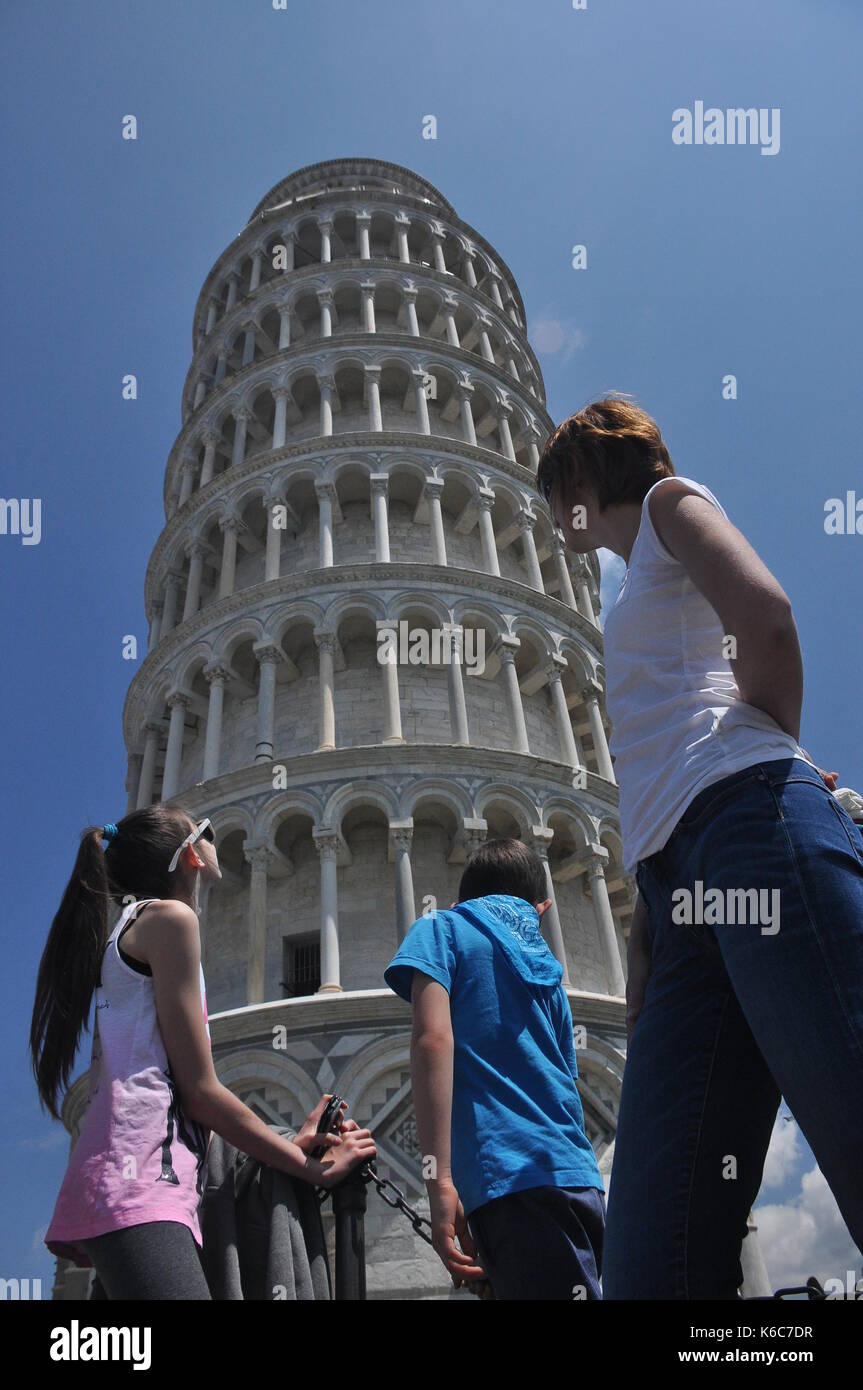 Family tourists pisa hi-res stock photography and images - Alamy