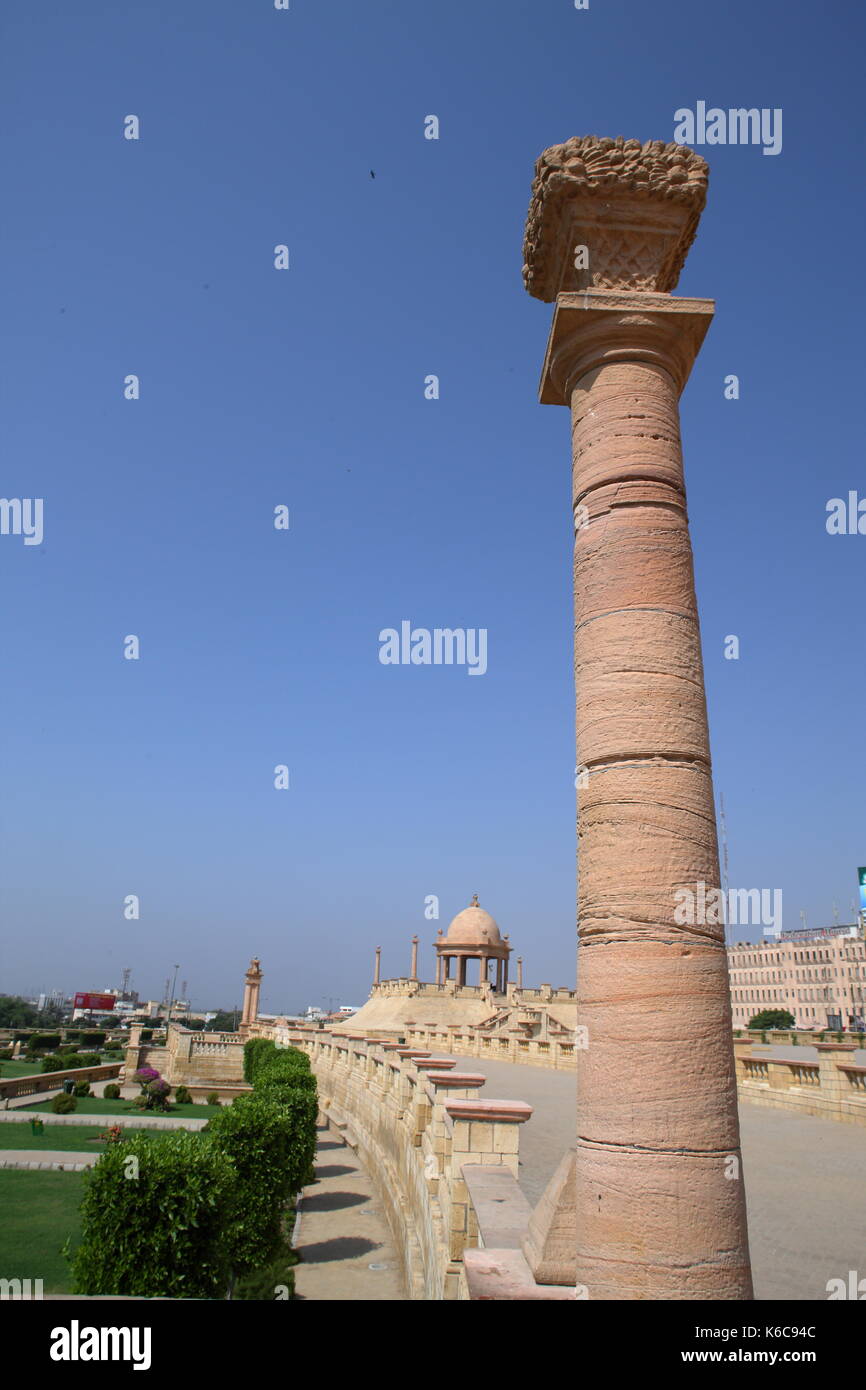 Karachi famous landmarks hi-res stock photography and images - Alamy