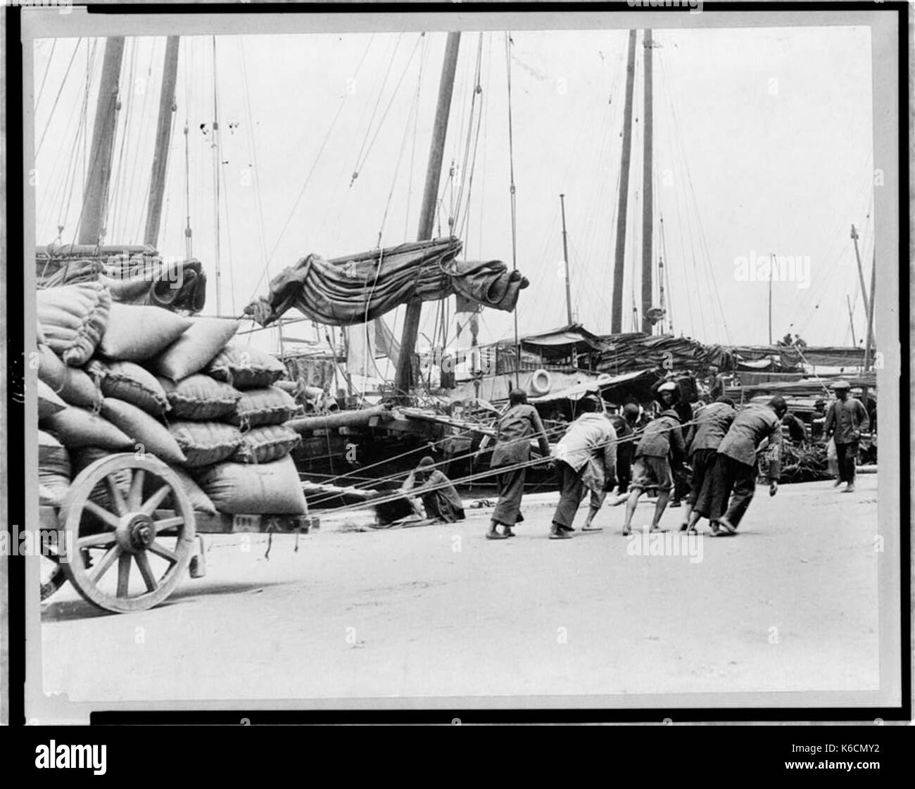 Port worker dock Black and White Stock Photos & Images - Alamy