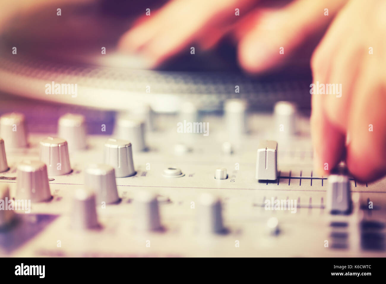 Dj mixer hi-res stock photography and images - Alamy