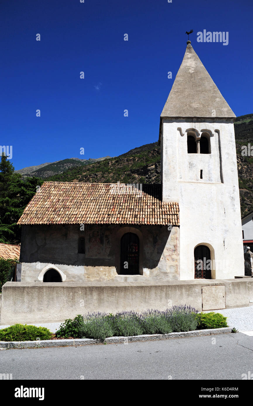 Latsch, Italy. 18th June, 2017. The Romanesque Nikolaus Church in the ...