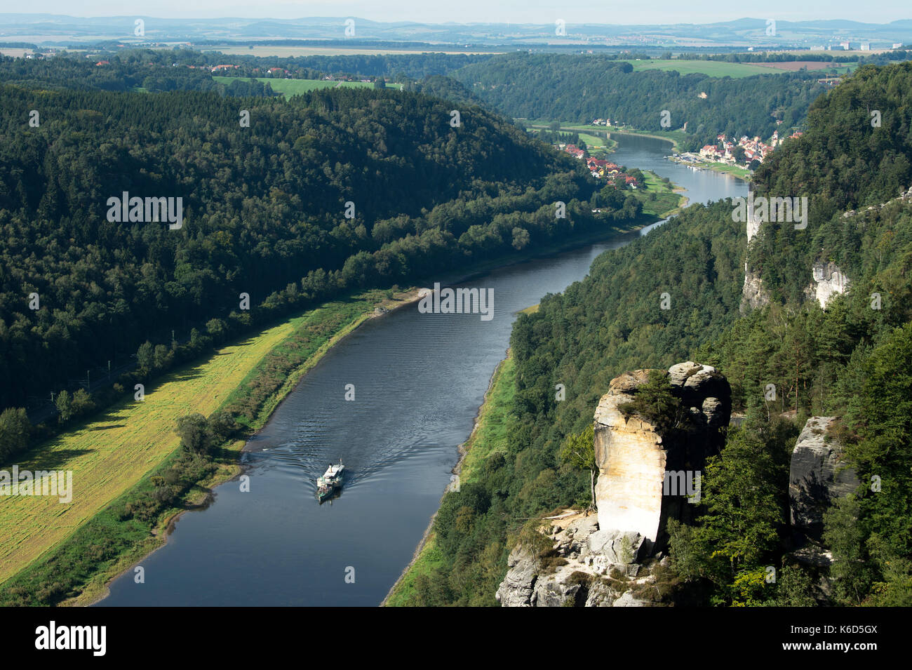 Rathen, Germany. 11th Sep, 2017. View from a bastion's observation ...
