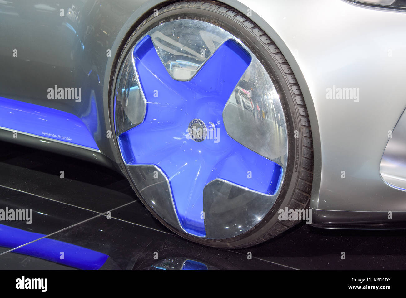 Mercedes benz vision tokyo hi-res stock photography and images - Alamy