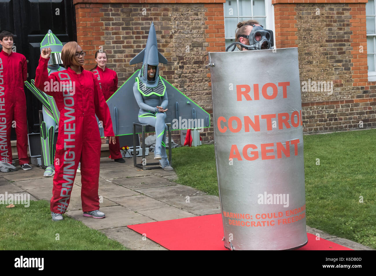 London, UK. 12th Sep, 2017. Riot Control Agent CS Gas (Mark Stevenson ...