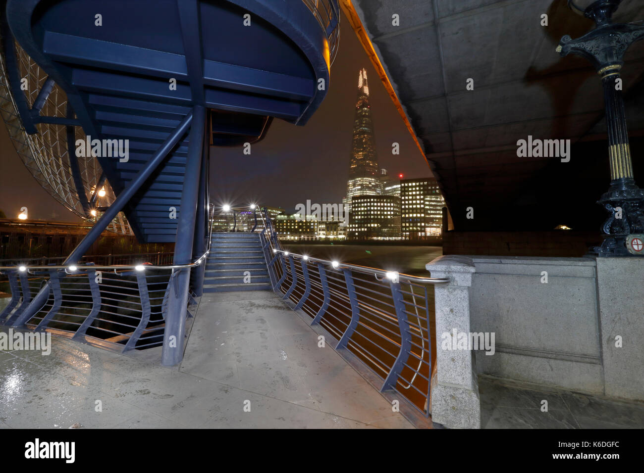 Thames bank stairs hi-res stock photography and images - Alamy