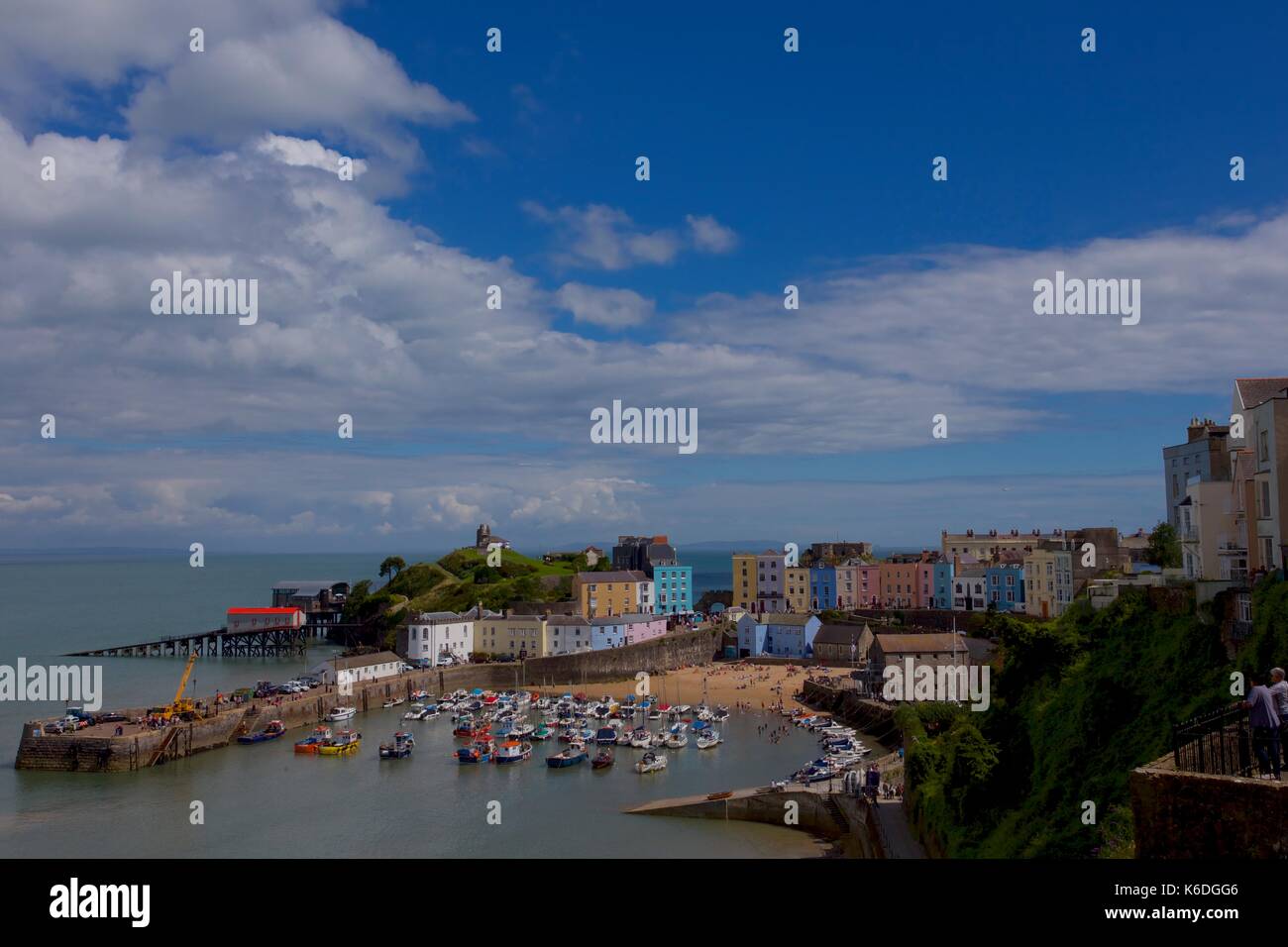 Tenby buildings hi-res stock photography and images - Alamy