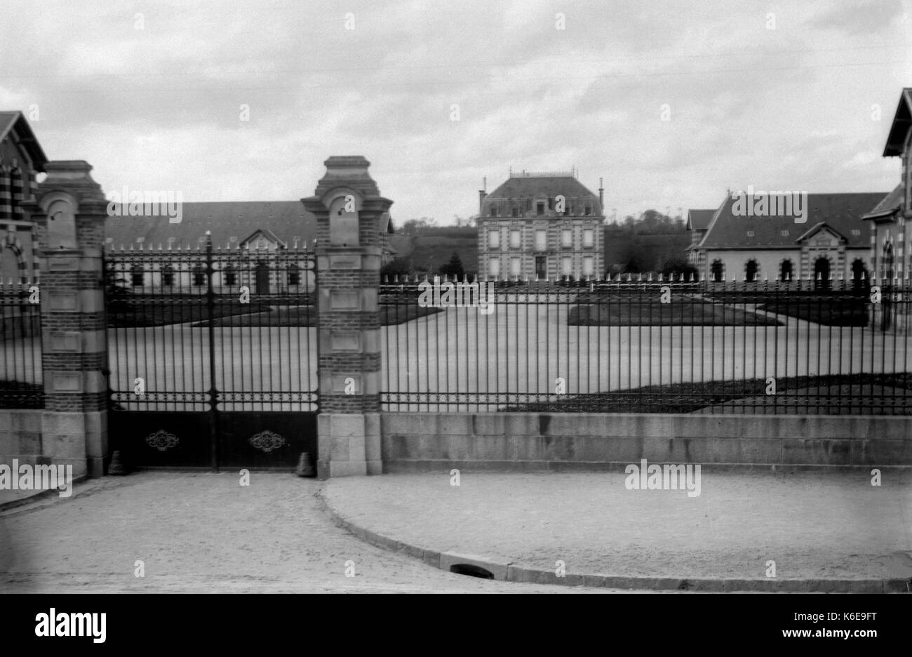France national library Black and White Stock Photos & Images - Alamy