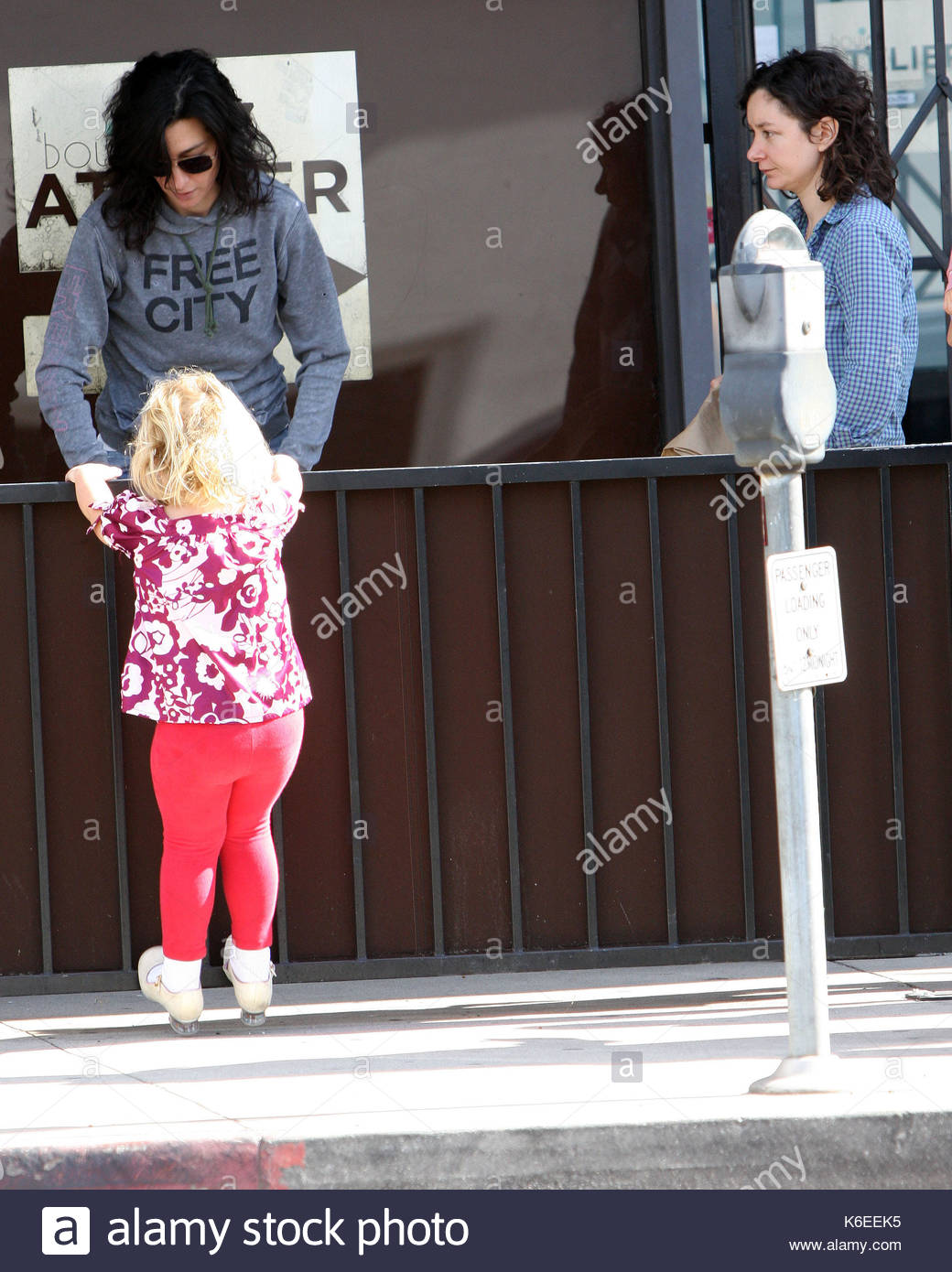 Allison Adler And Sara Gilbert Stock Photos & Allison Adler And Sara ...