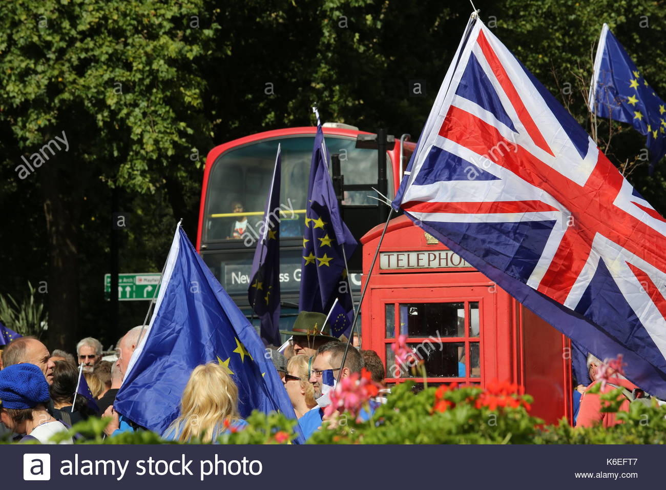 Eu flag and union jack hi-res stock photography and images - Alamy