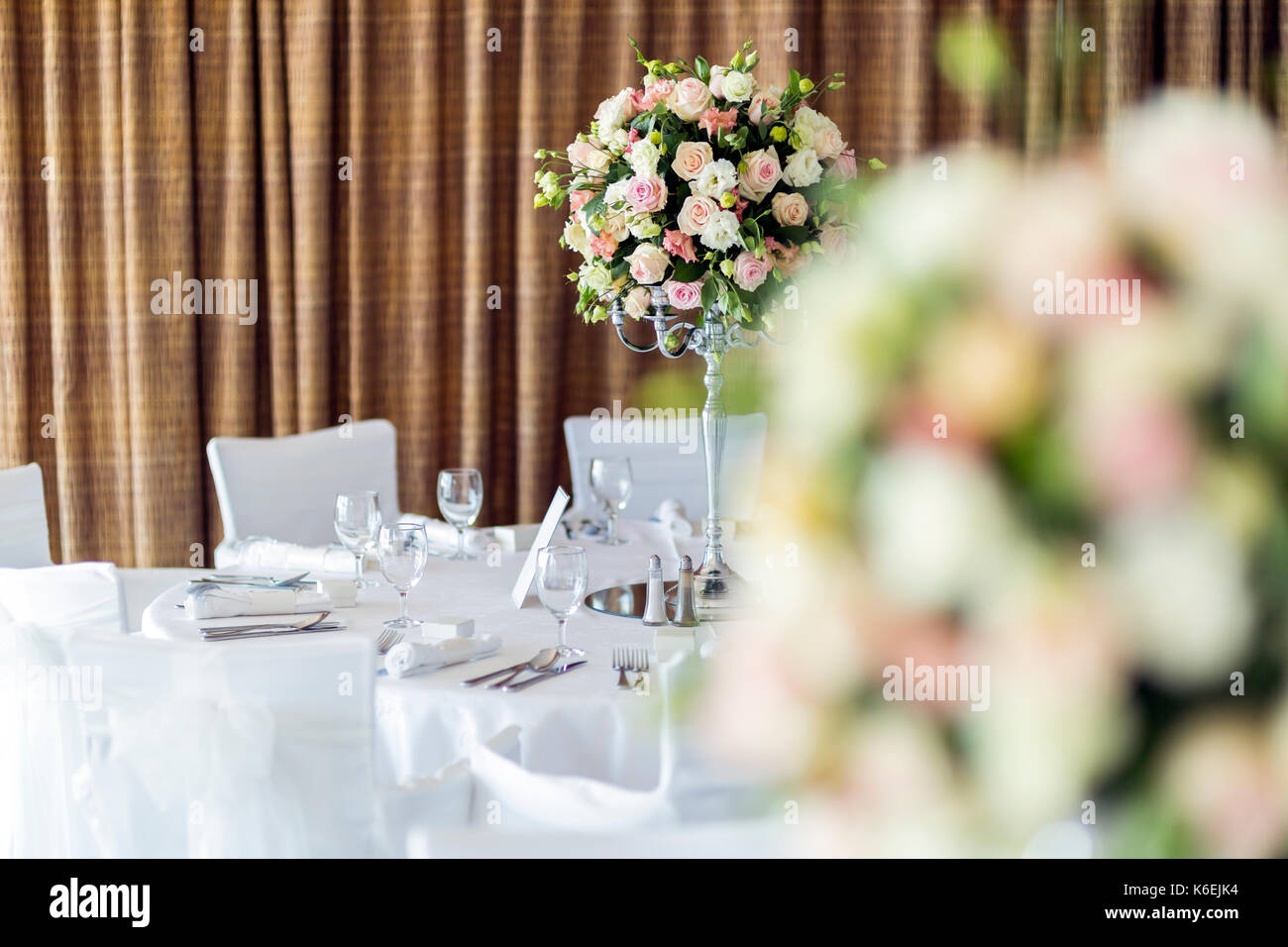 Wedding dinner tables hi-res stock photography and images - Alamy