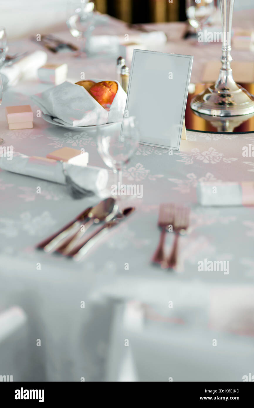 Fancy restaurant table setting hi-res stock photography and images - Alamy Fancy restaurant table setting hi-res stock photography and images - Alamy