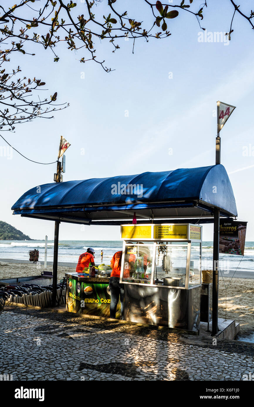 Food stall at Central Beach. Balneario Camboriu, Santa Catarina, Brazil ...
