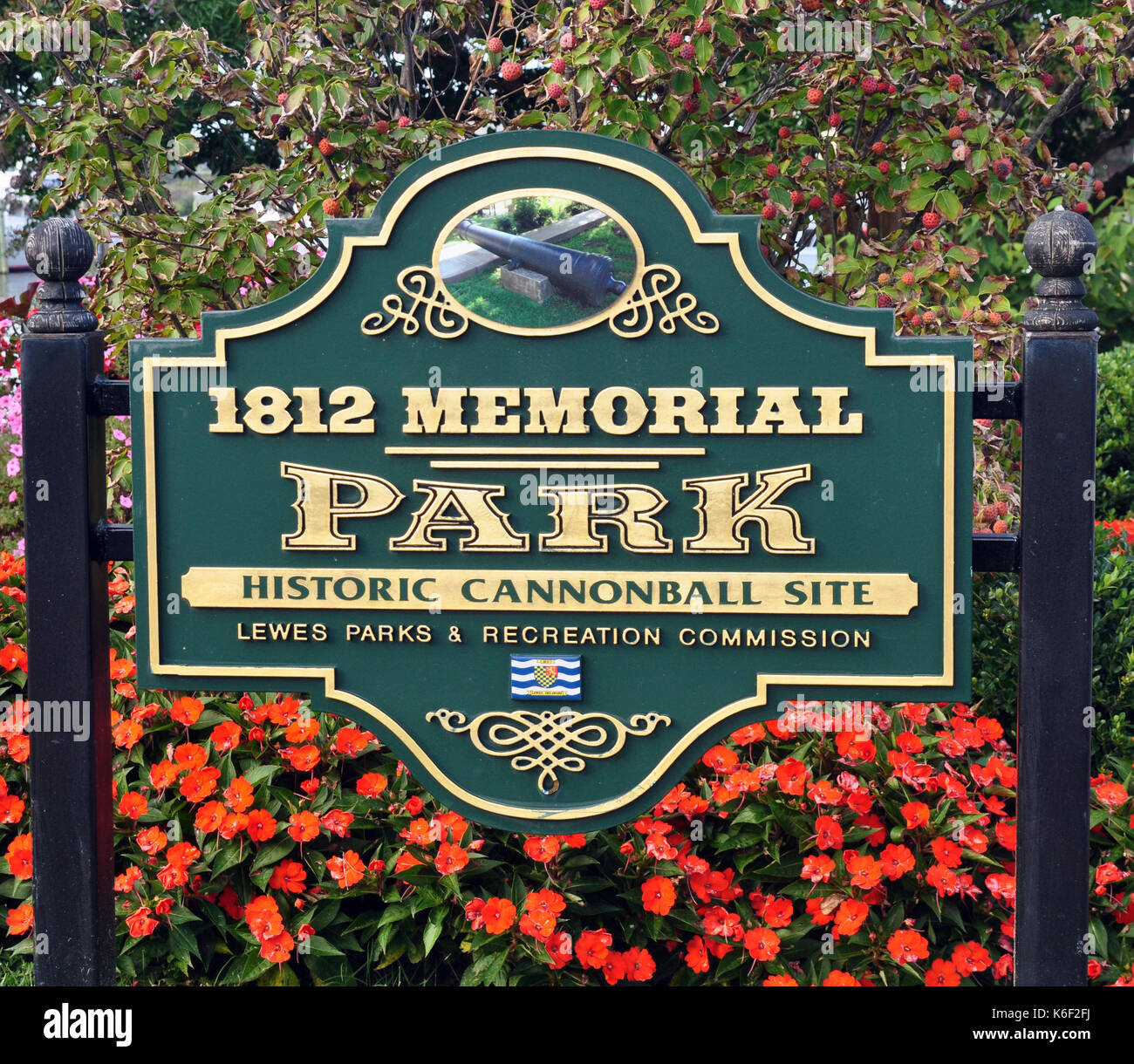 Park dedication sign hi-res stock photography and images - Alamy