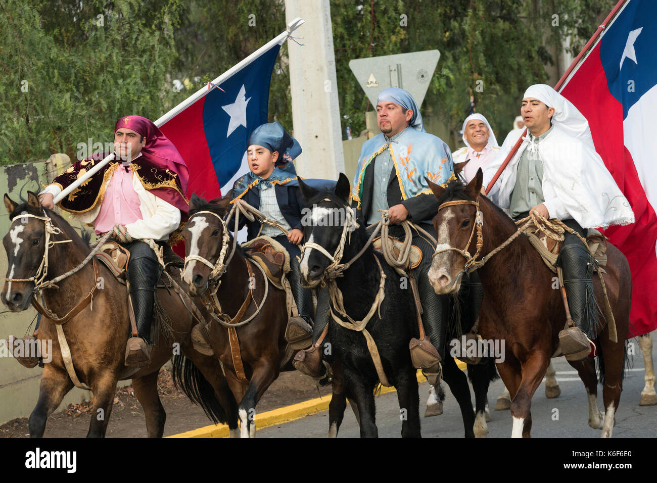 Quasimodo costume hi-res stock photography and images - Alamy