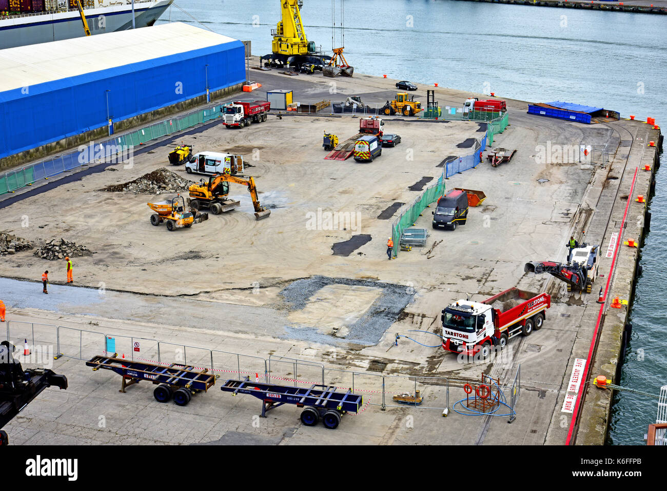 Dublin Ireland docks and harbour repairs and rebuilding Stock Photo - Alamy