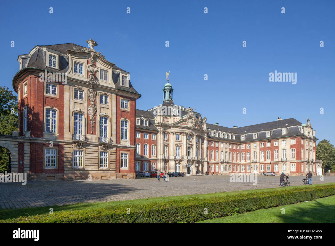 Schloss munster schloss munster hi-res stock photography and images - Alamy