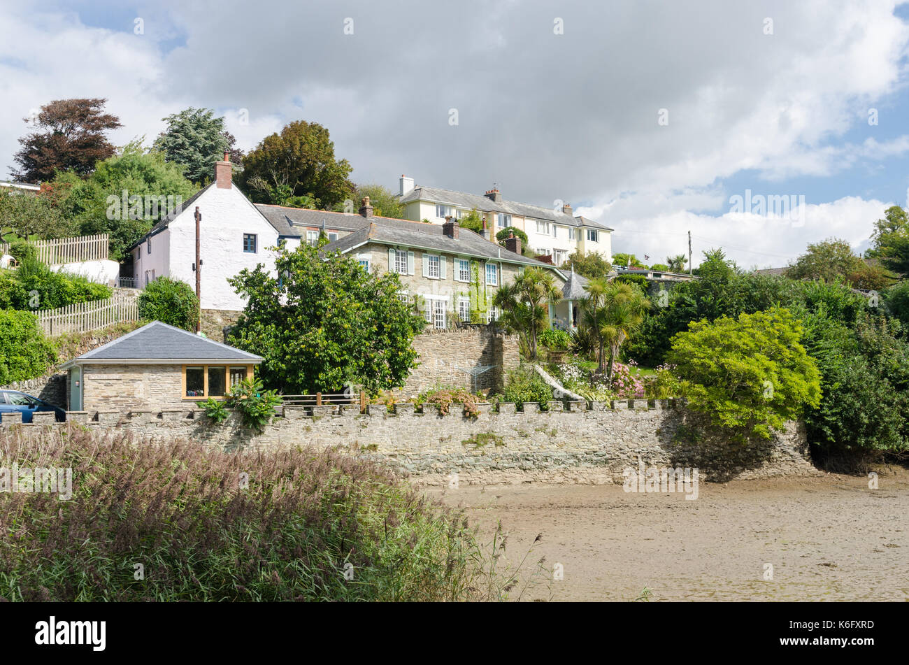 Pretty houses and cottages in Batson, Salcombe, Devon Stock Photo - Alamy