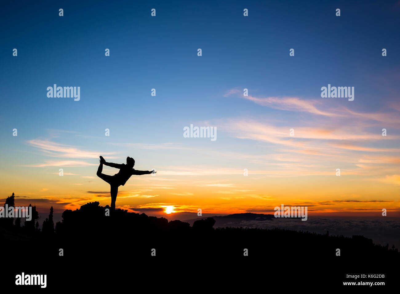 Dancer dancer stretches hi-res stock photography and images - Alamy