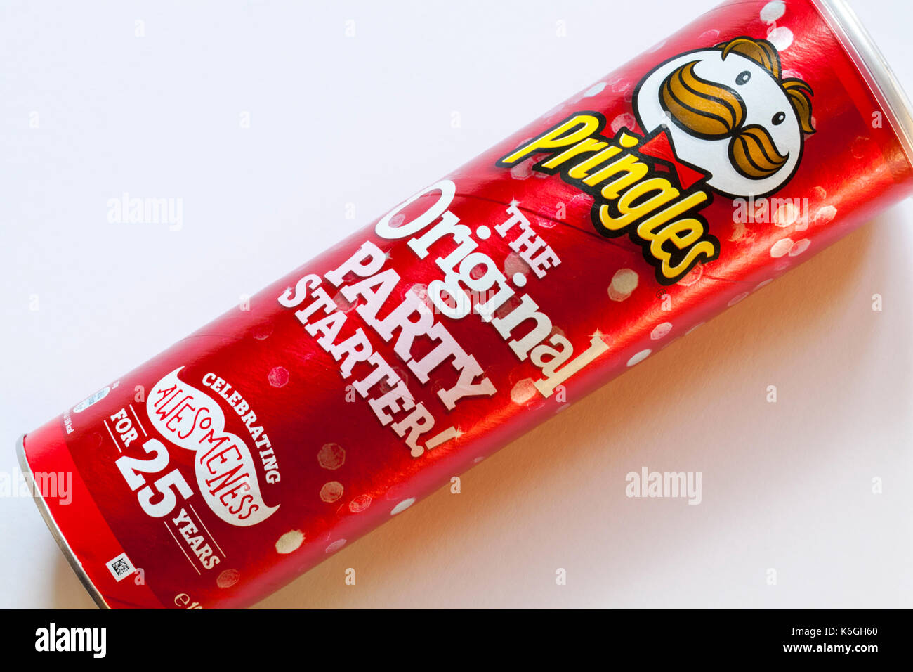 tub of Pringles Original, the original party starter set on white ...