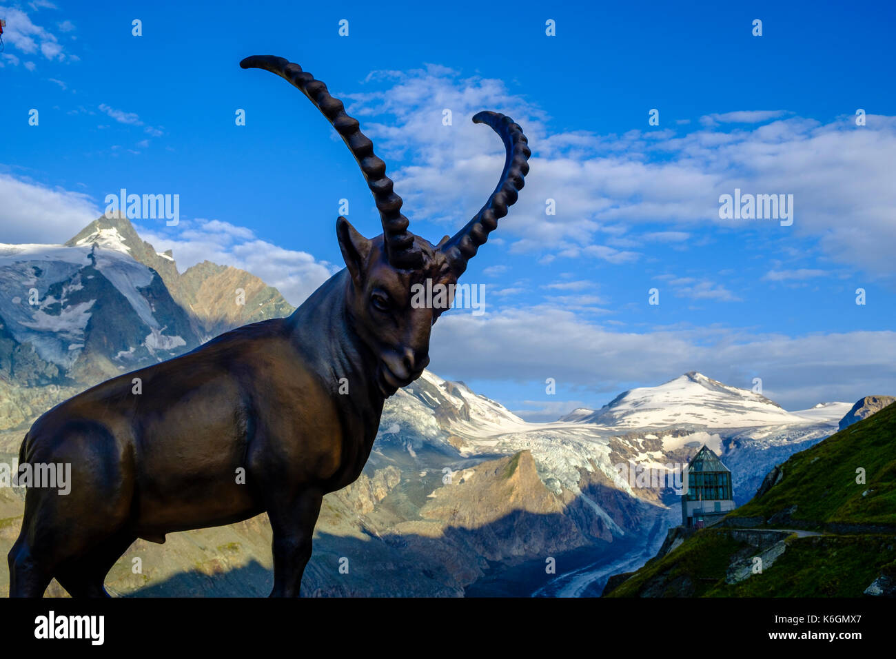 Ibex statue hi-res stock photography and images - Alamy