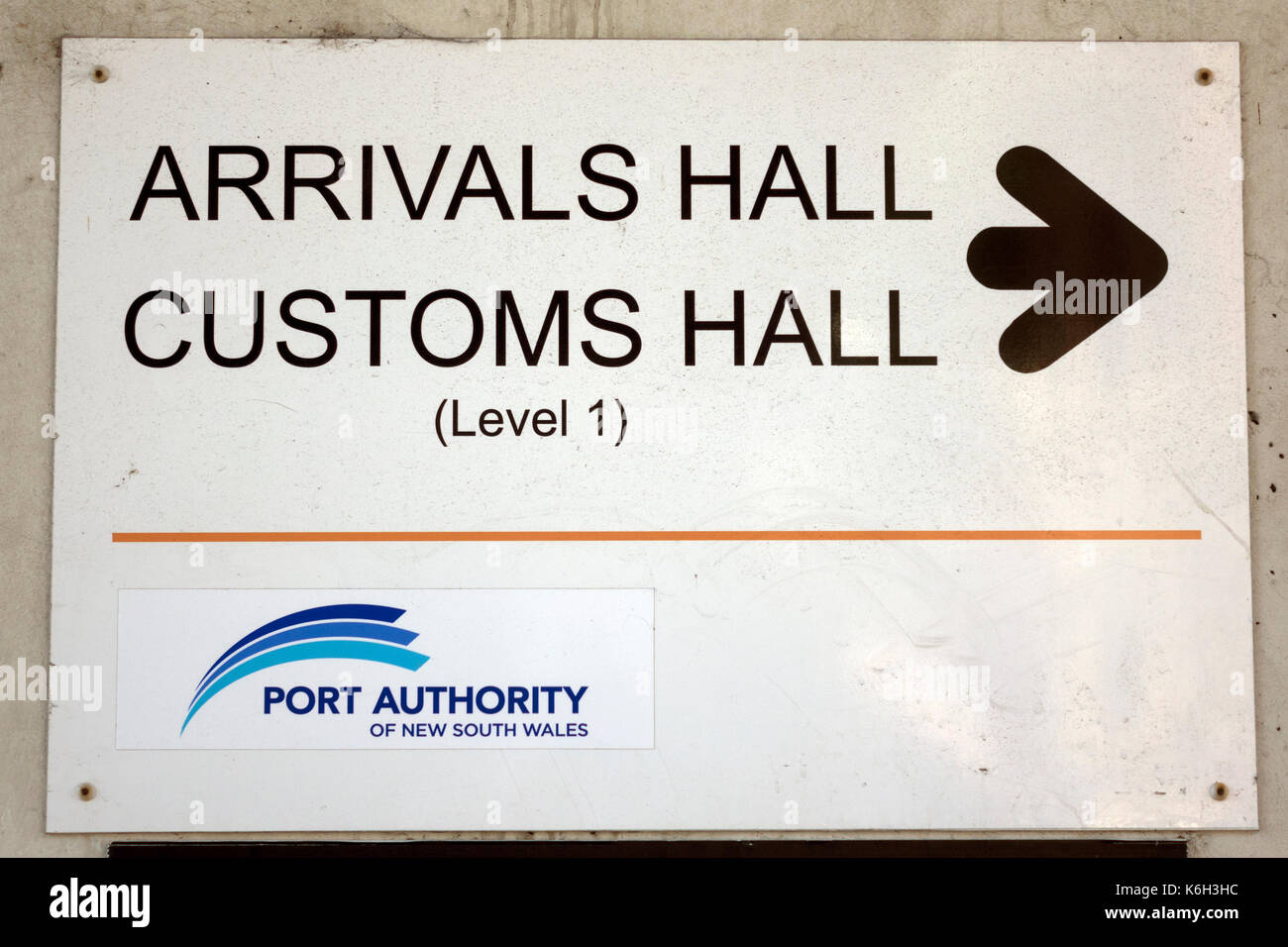 New arrivals sign hi-res stock photography and images - Alamy