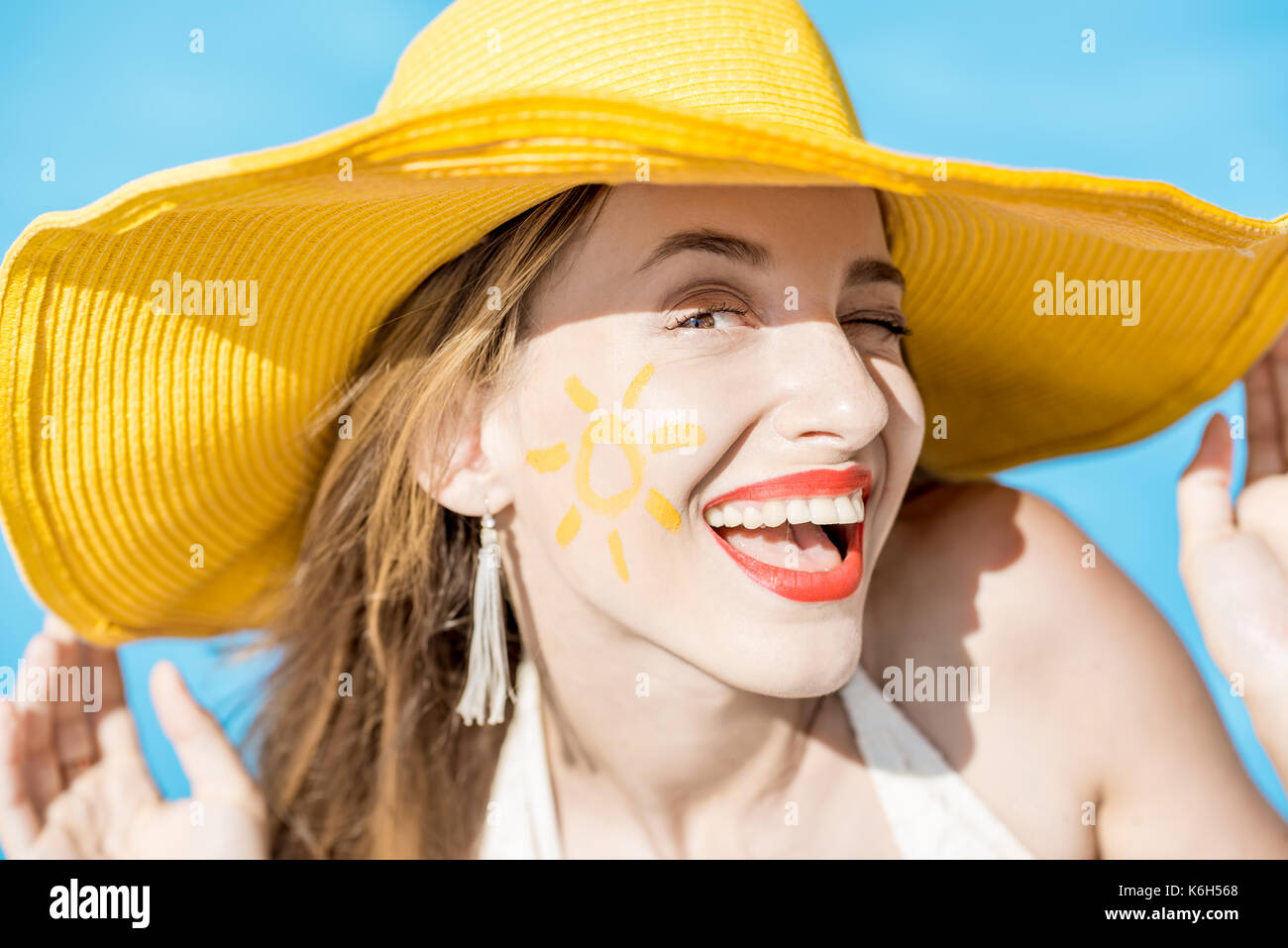 Summer woman portrait drawing hi-res stock photography and images - Alamy