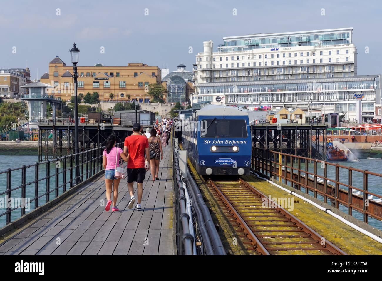 Southend on see hi-res stock photography and images - Alamy