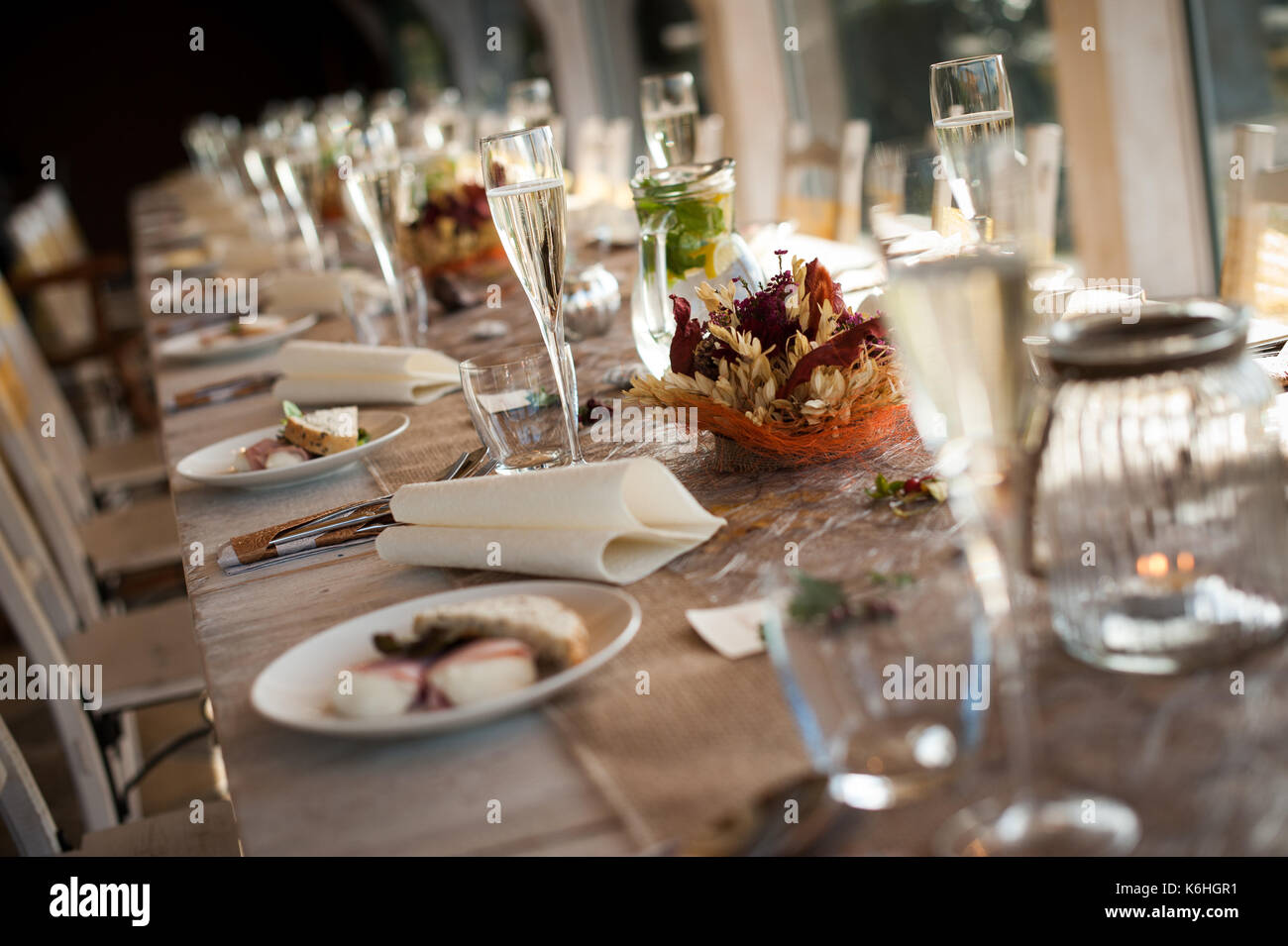 Wedding empty table hi-res stock photography and images - Alamy