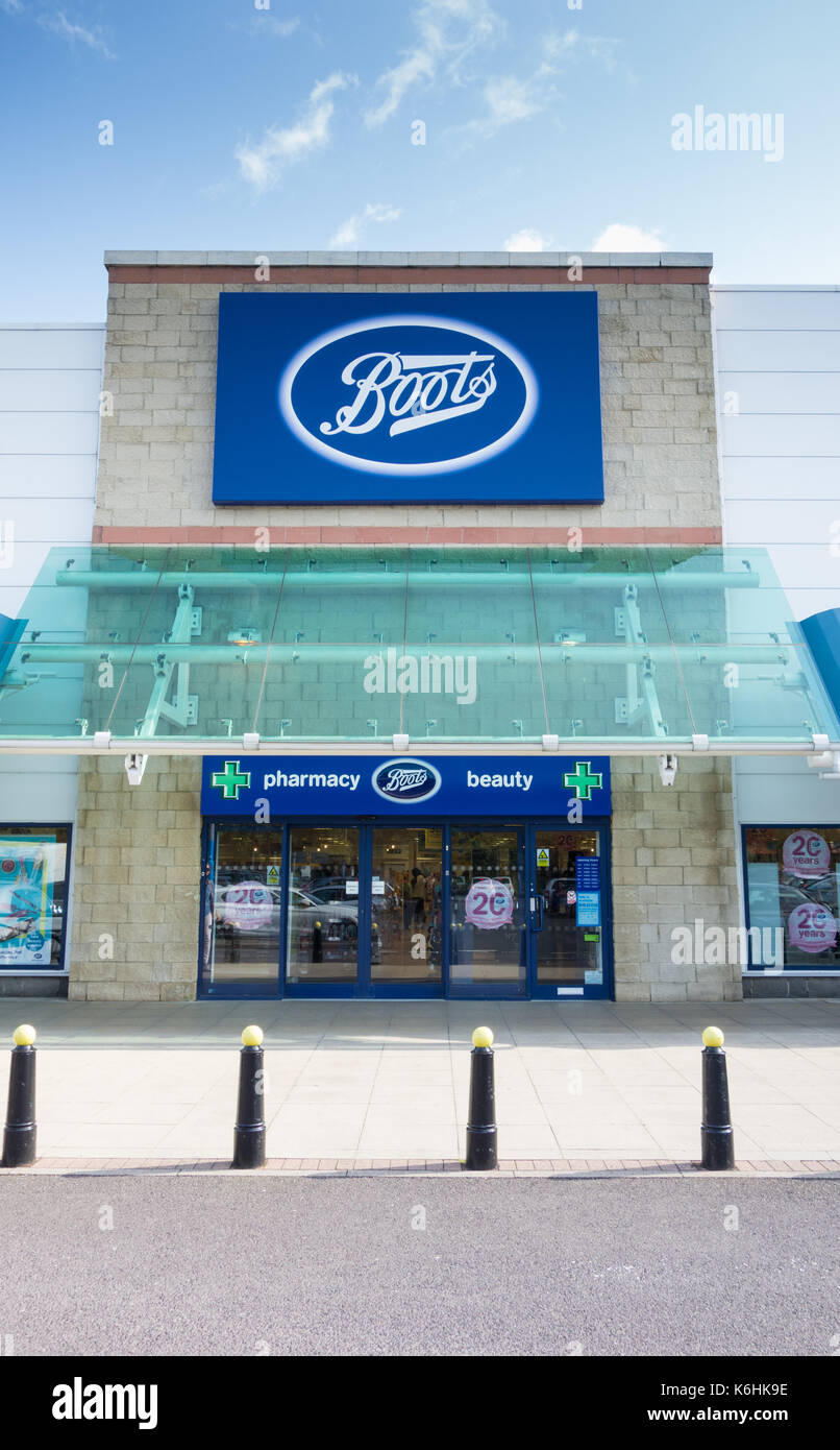 Boots store facade entrance hi-res stock photography and images - Alamy