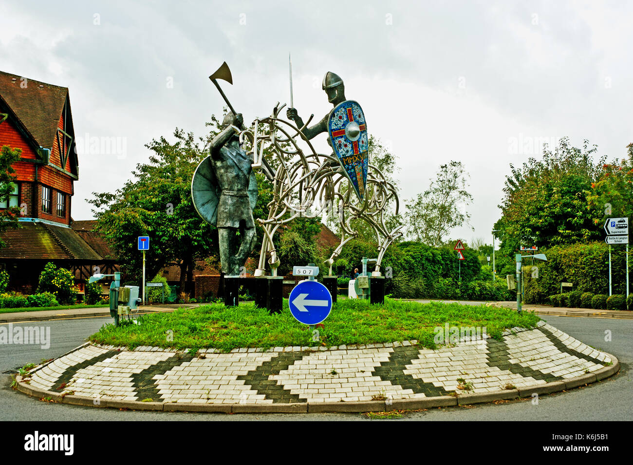 Battle of Hastings statue, Battle, Sussex Stock Photo - Alamy