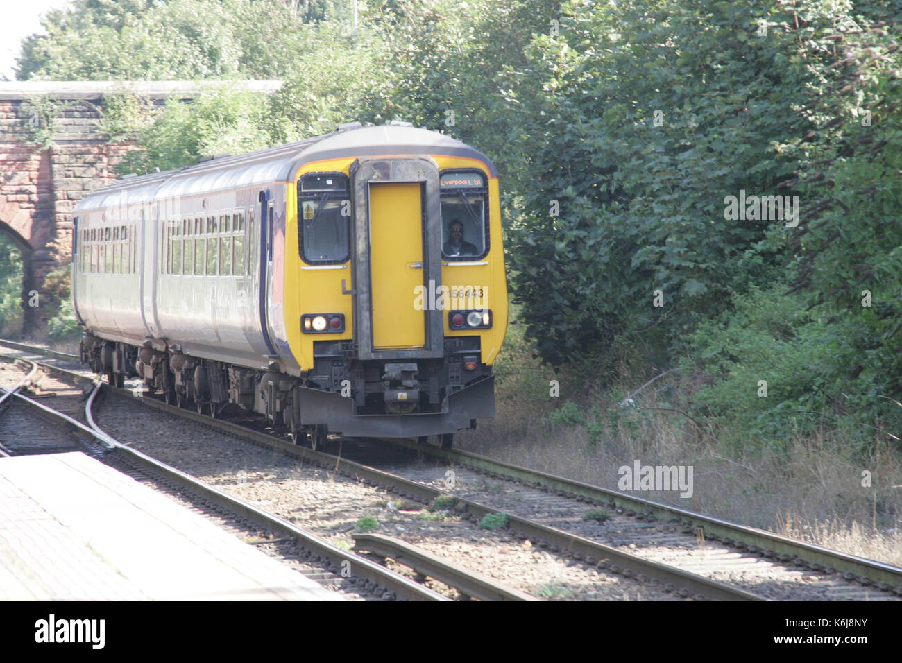 A train hunts cross station hi-res stock photography and images - Alamy