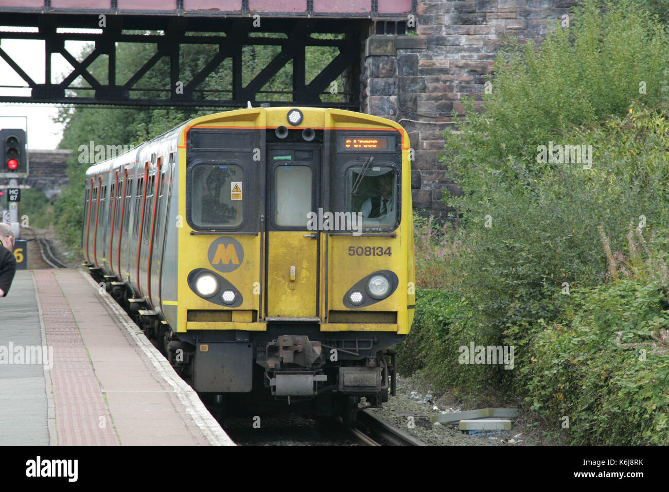 A train hunts cross station hi-res stock photography and images - Alamy