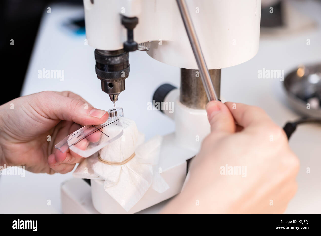Man polishing eyeglasses hi-res stock photography and images - Alamy