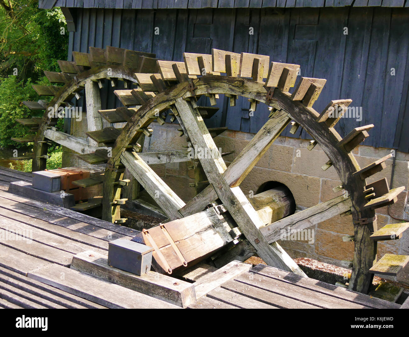 Rotating wooden water mill wheel hi-res stock photography and images ...