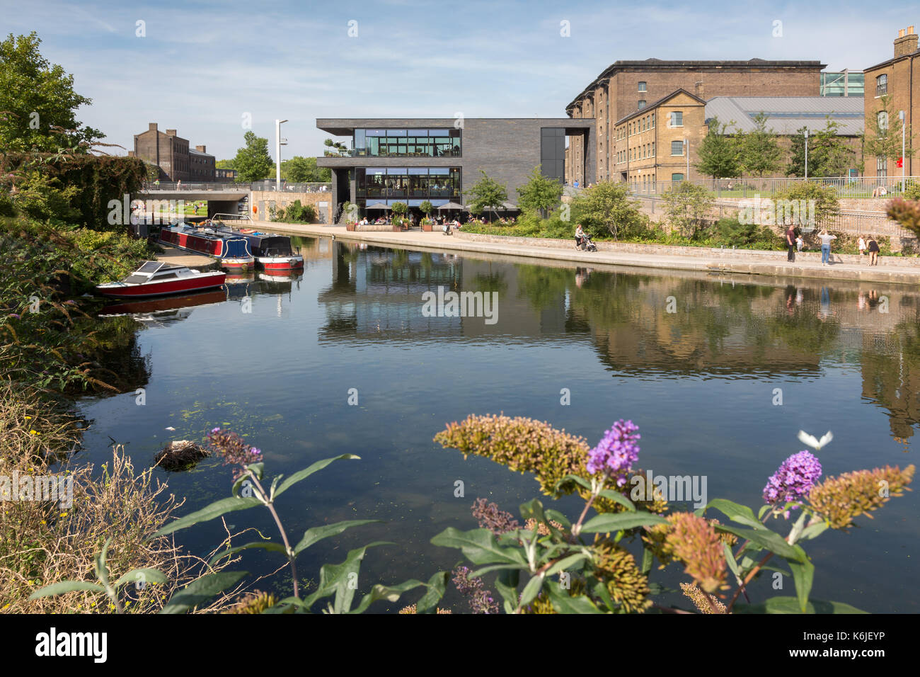 Lighterman kings cross hi-res stock photography and images - Alamy