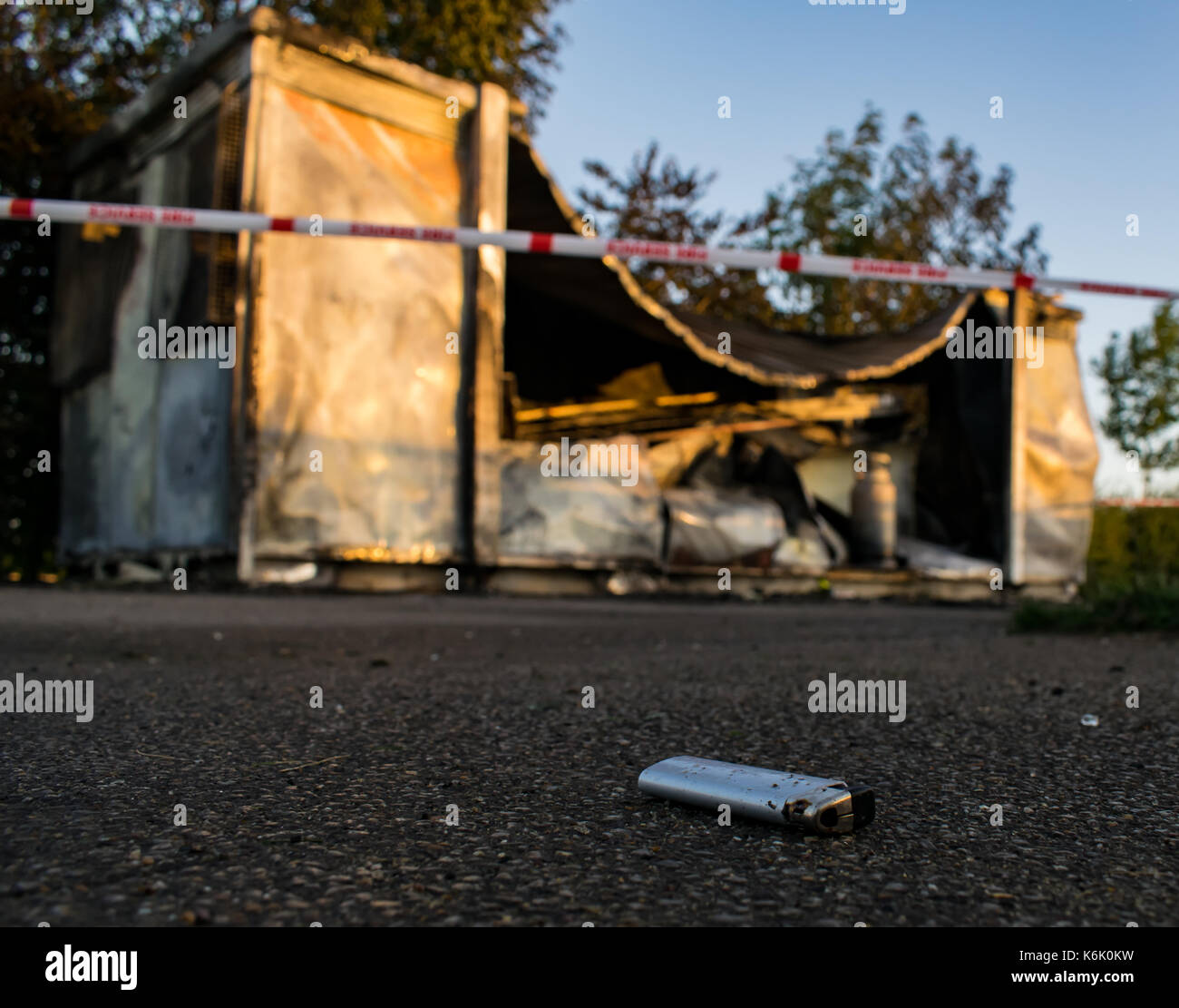 Burnt down fire damage hi-res stock photography and images - Alamy