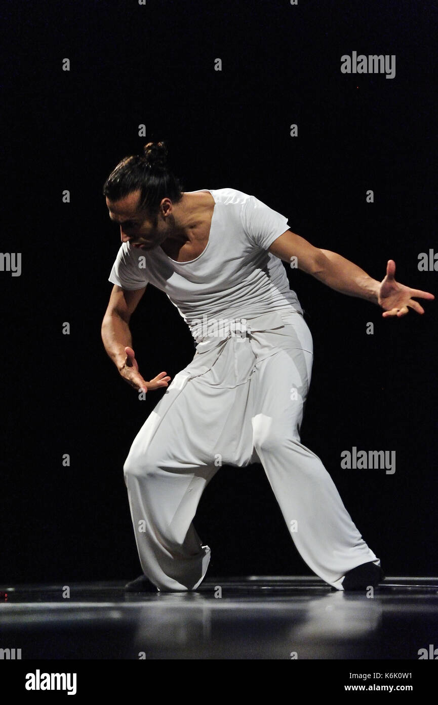 Ziya Azazi-Dervish in progress,Turkish dervish Ziya Azazi creates ...