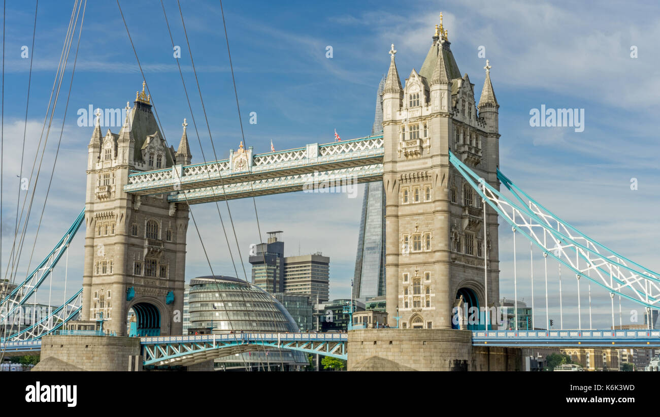 A100 tower bridge road hi-res stock photography and images - Alamy