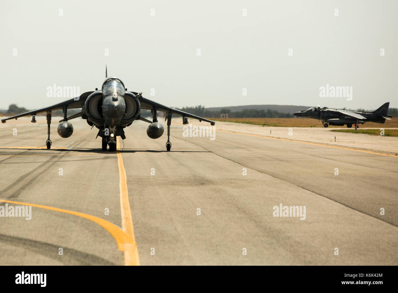 Av 8b harrier hi-res stock photography and images - Alamy