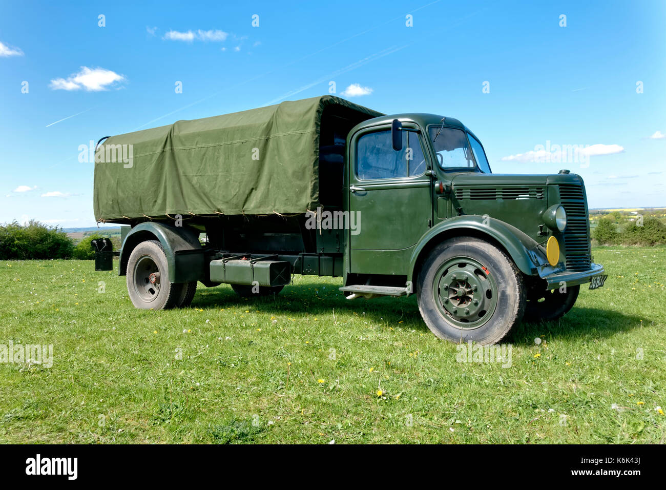 1952 bedford o type hi-res stock photography and images - Alamy