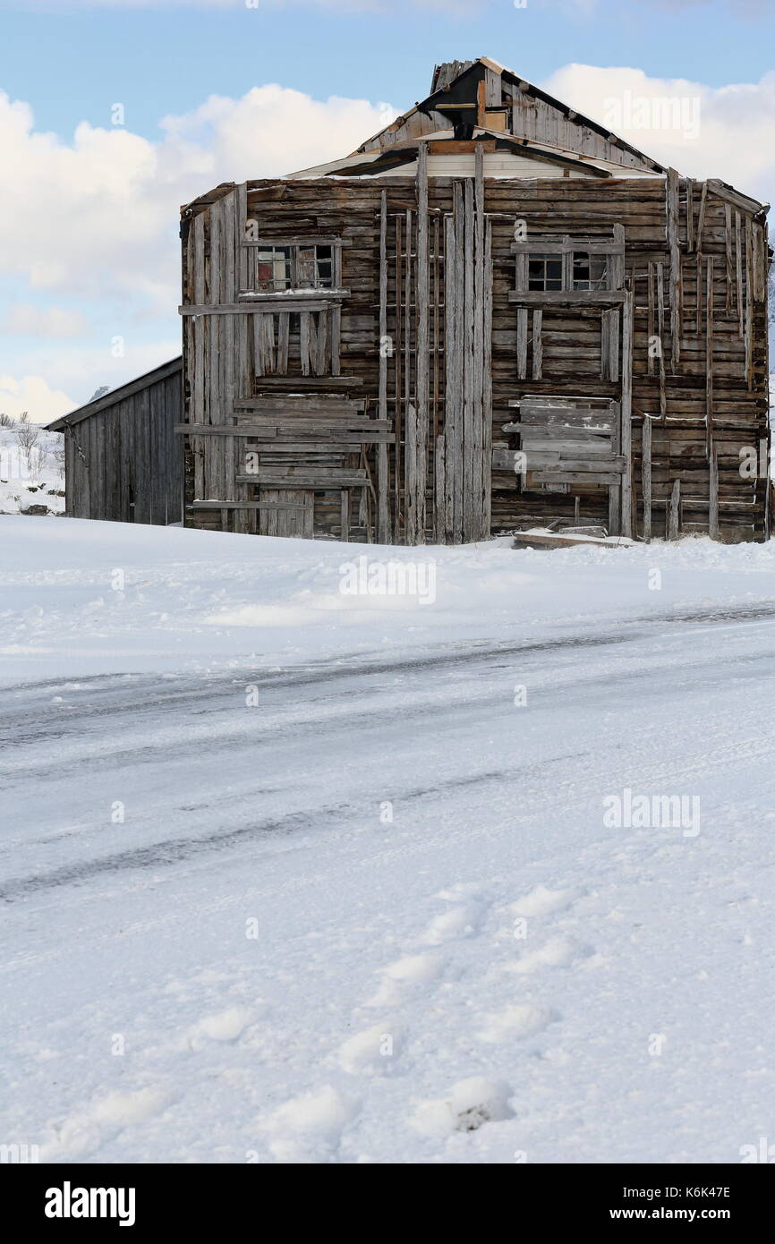 Old wooden plank hut-chipped walls of barn-abandoned ruined cabin-outer ...