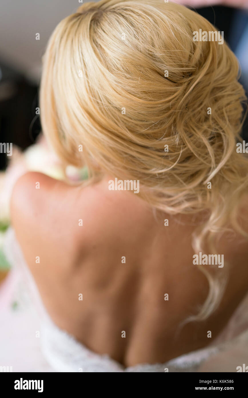 bride hairstyle rear view Stock Photo - Alamy