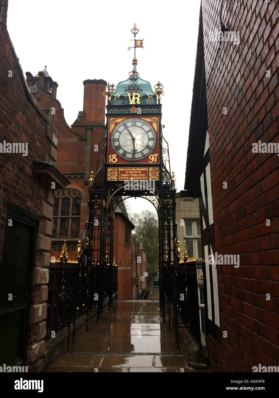Chester eastgate clock hi-res stock photography and images - Alamy