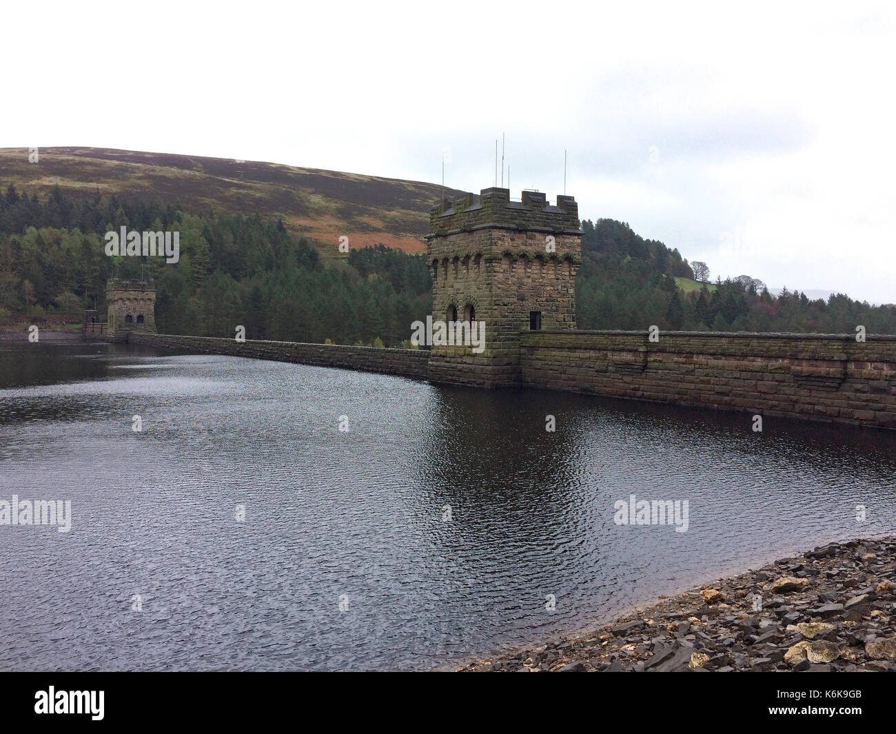 Derwent Dam - Derwent Reservoir in the Upper Derwent Valley Stock Photo ...